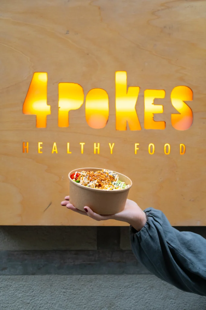 4 Pokes Poblenou - Galera Group